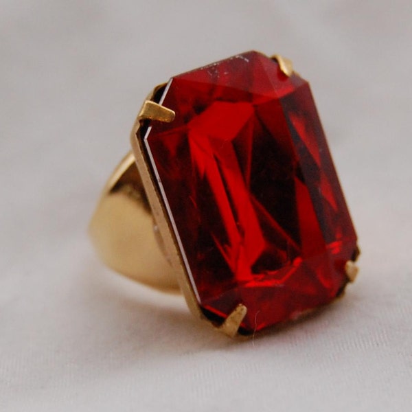 Renaissance Ring - Etsy