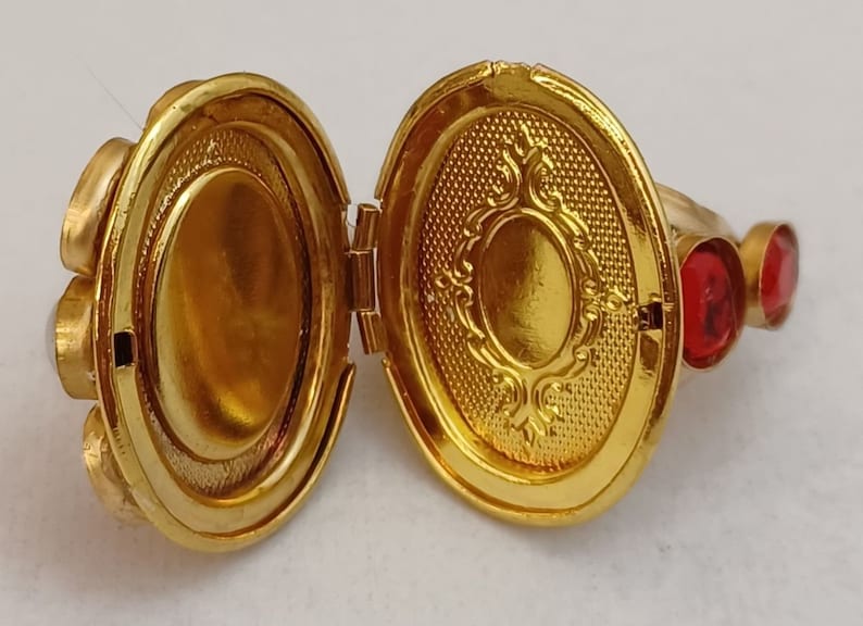 Queen Elizabeth I Museum Artifact-inspired Locket Adjustable Ring ...