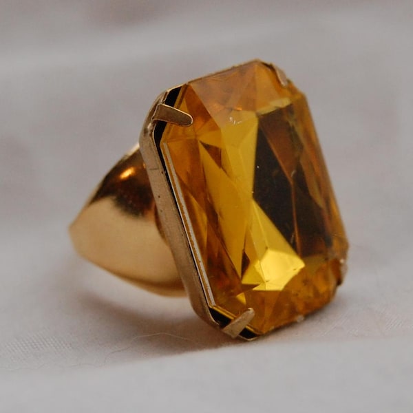 Renaissance Ring - Etsy