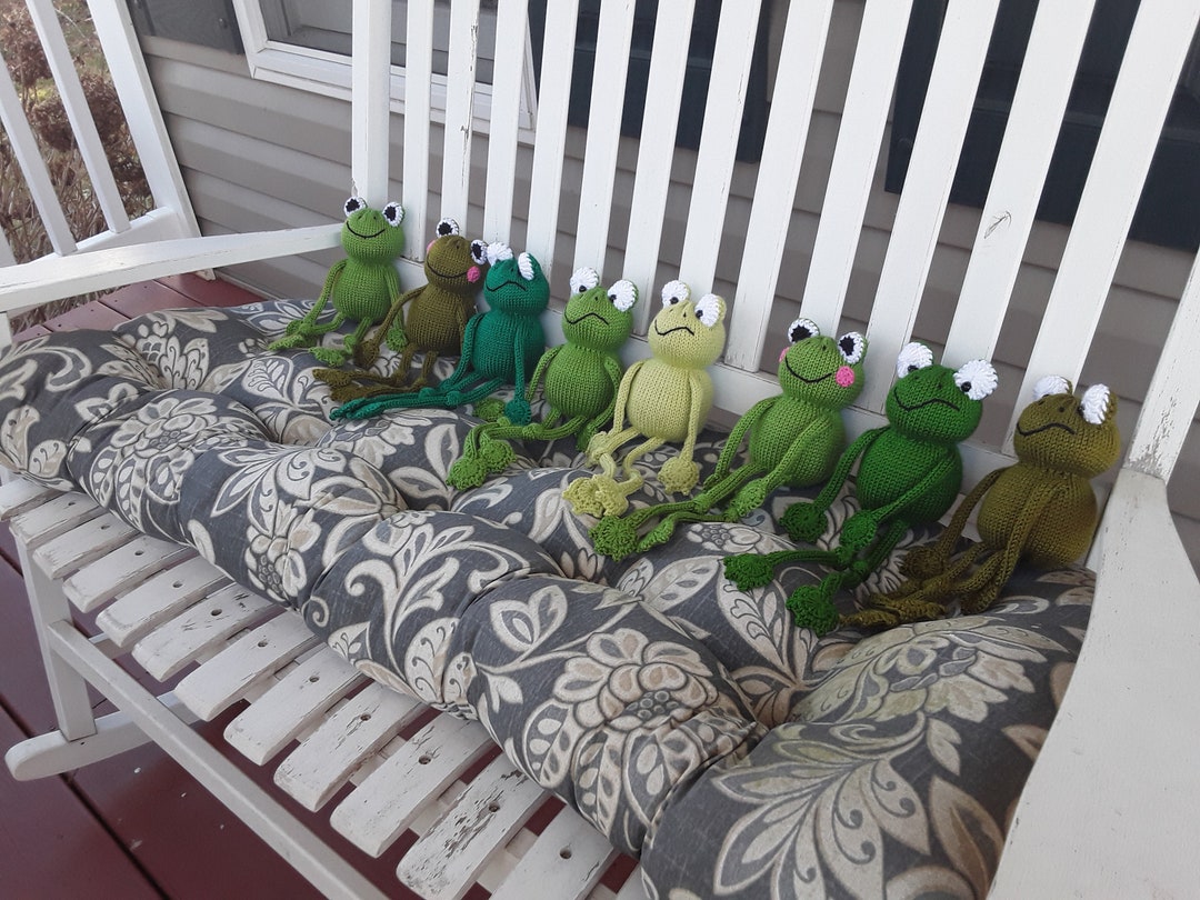 Hand Knitted -plush Sitting Frogs - Etsy