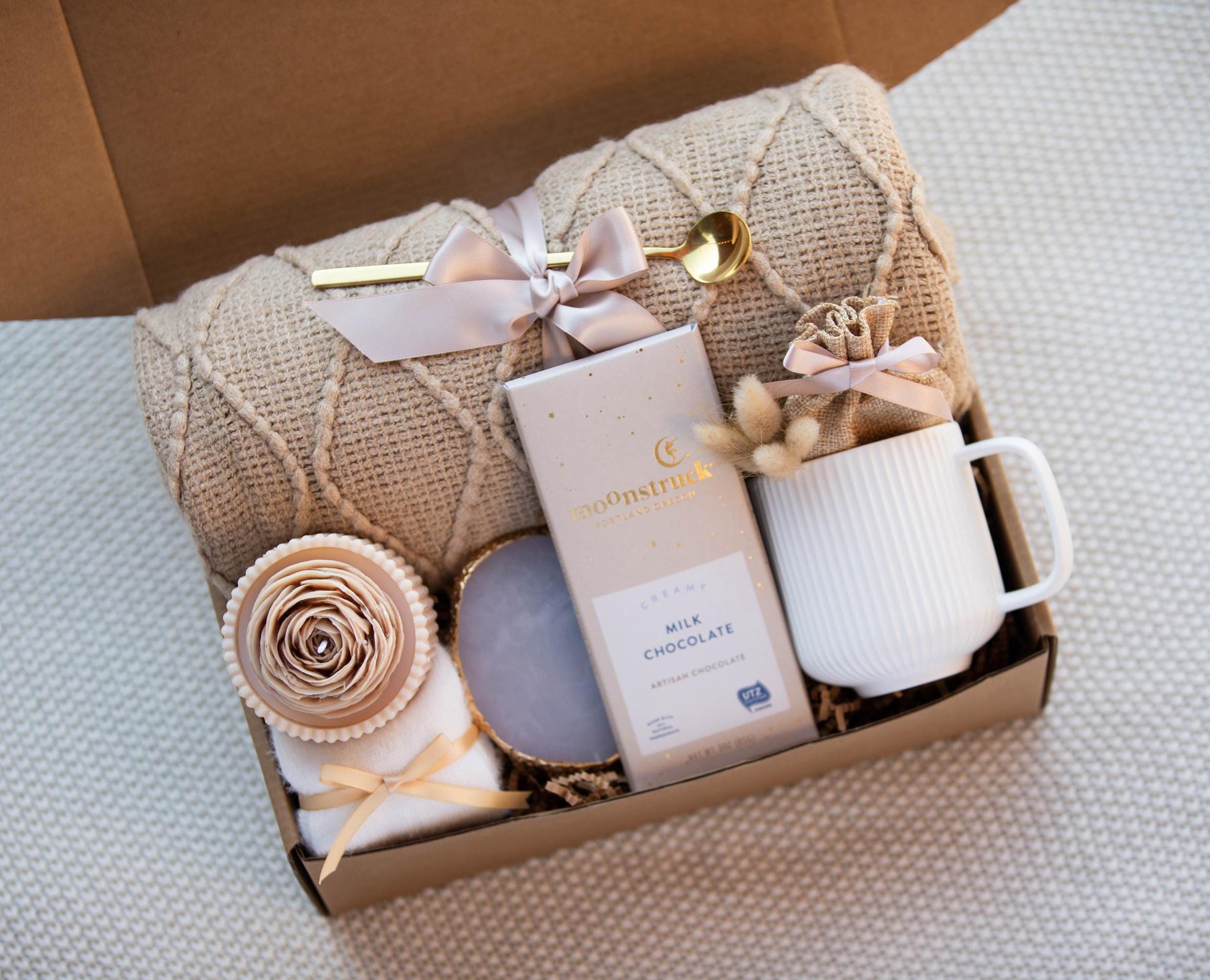 Gift Basket for Mom Gift Box for Women, Cozy Gift Box With Blanket ...