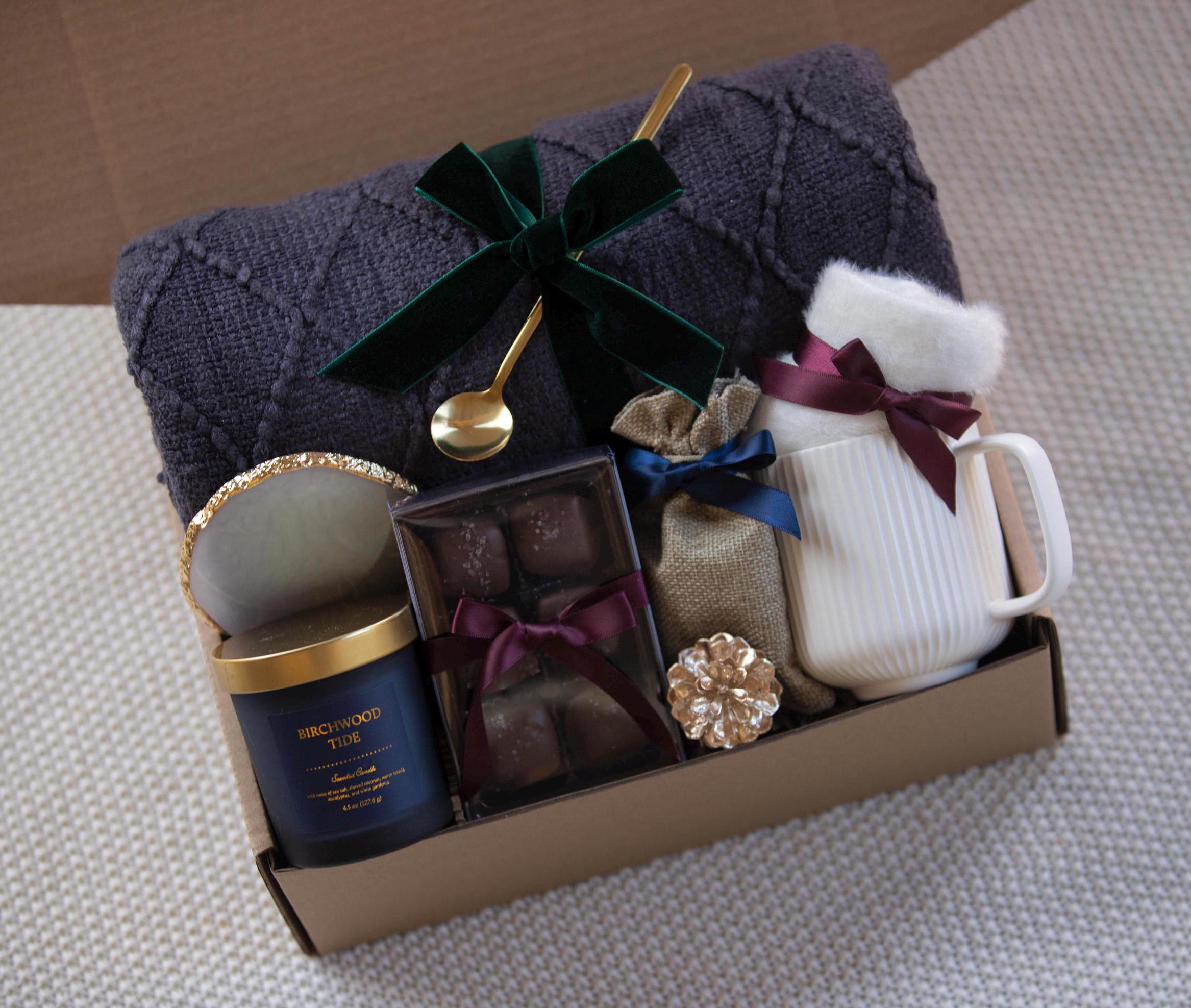 Luxury Gift Basket for Women, Cozy Gift Box With Blanket, Socks, Candle ...