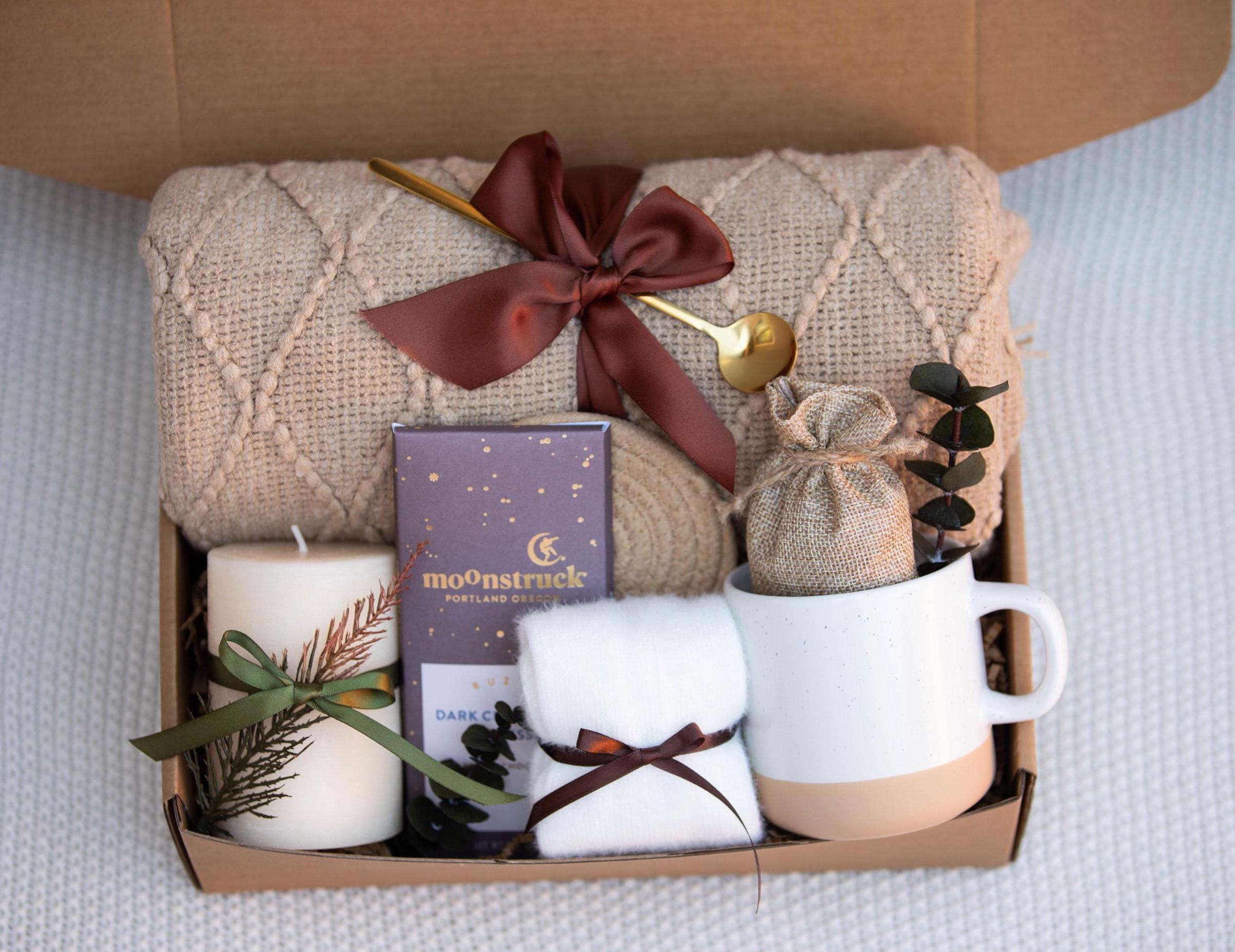 Luxury Gift Basket for Women, Cozy Gift Box With Blanket, Socks, Candle ...