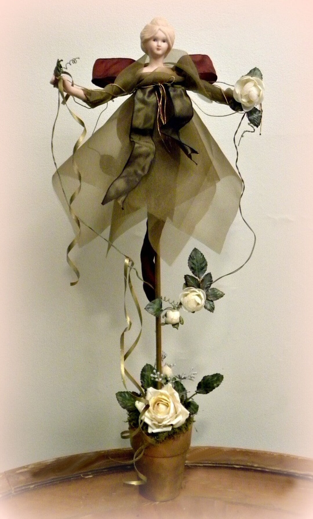 Victorian Angel Of Nature Topiary - Etsy.de