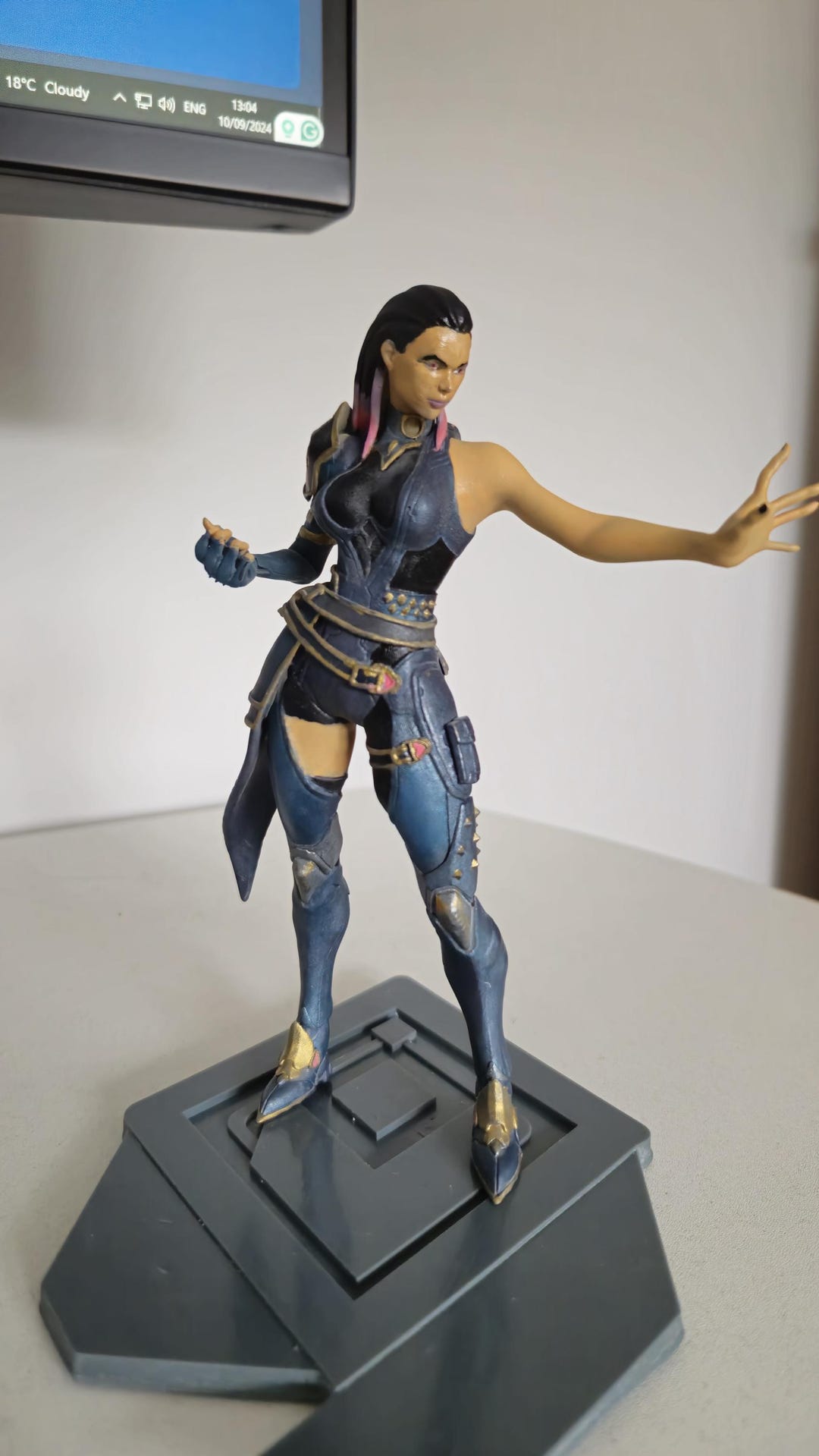 Reyna VALORANT Collectible Figurine Hand-painted - Etsy