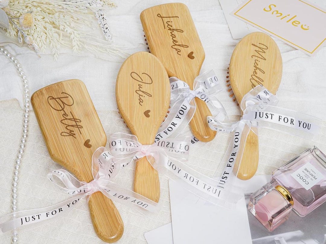 Bridesmaid Name Wood Comb,custom Wedding Party Gift,bridesmaid Hair ...
