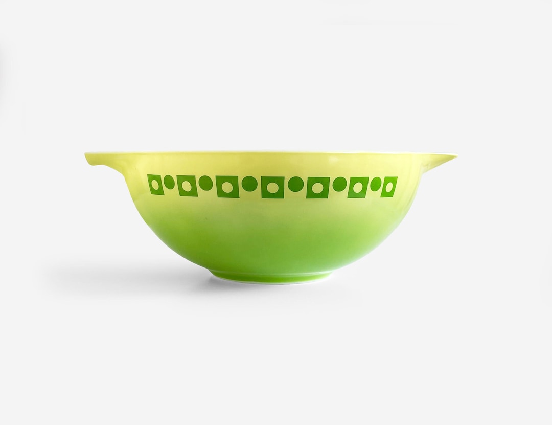 PYREX Promotional Green Salad Cinderella Mixing Bowl 444 Gradient Dot ...