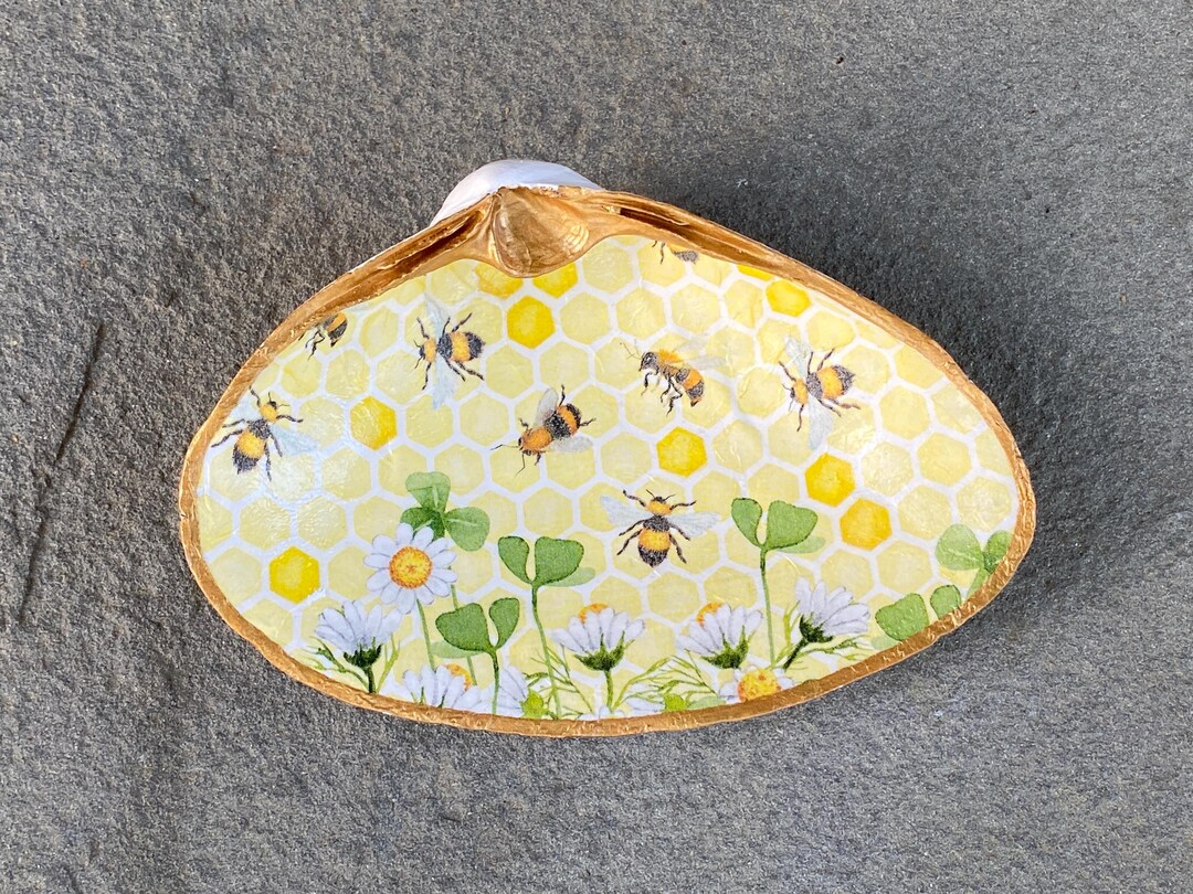Jumbo Gold Trimmed Yellow Honey Bee With Clover Decoupage Clamshell ...