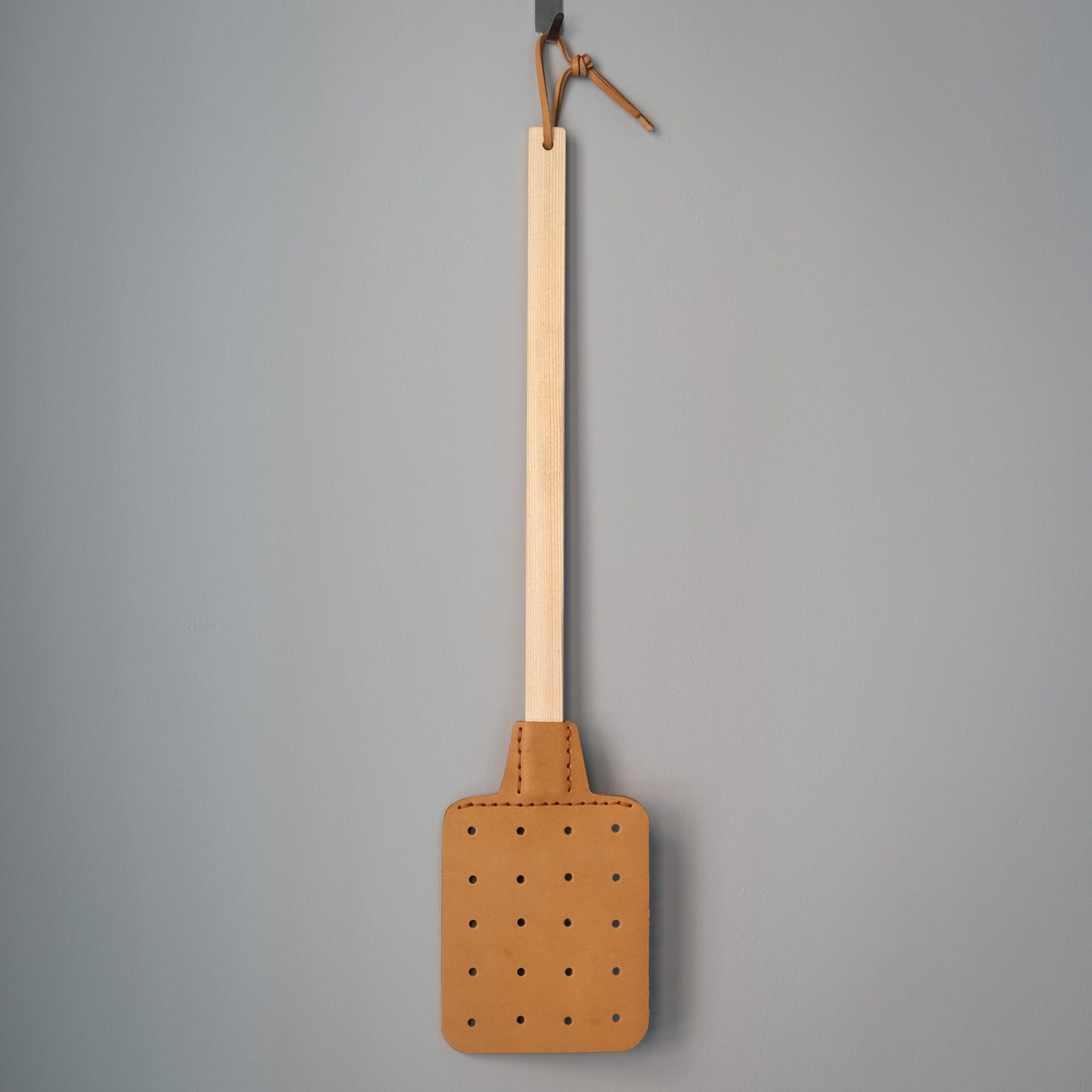 Elegant Leather Fly Swatter Durable & Stylish Bug Remover for Home Gift ...