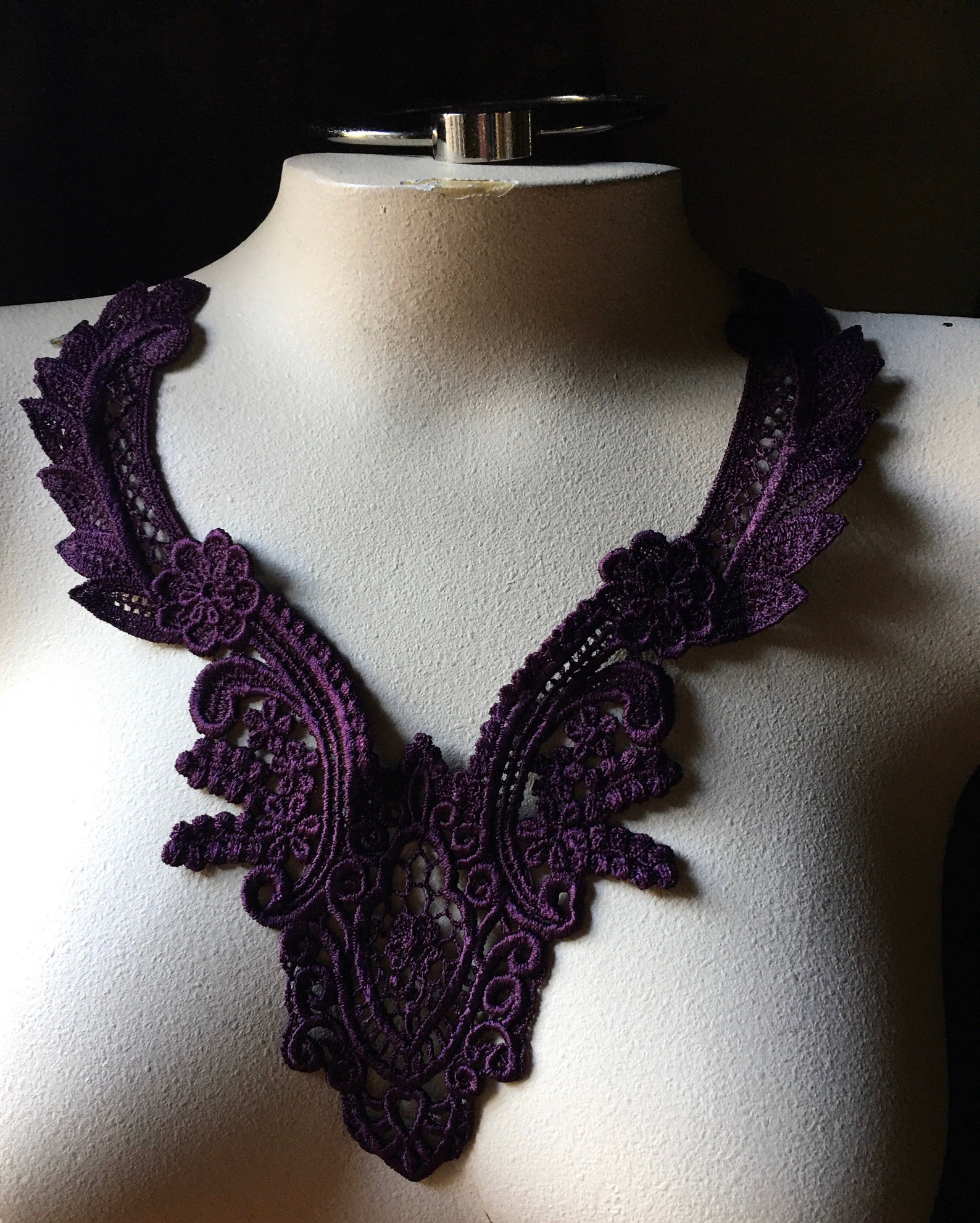 PLUM Lace Applique in Venise Lace for Garments Costume Design | Etsy