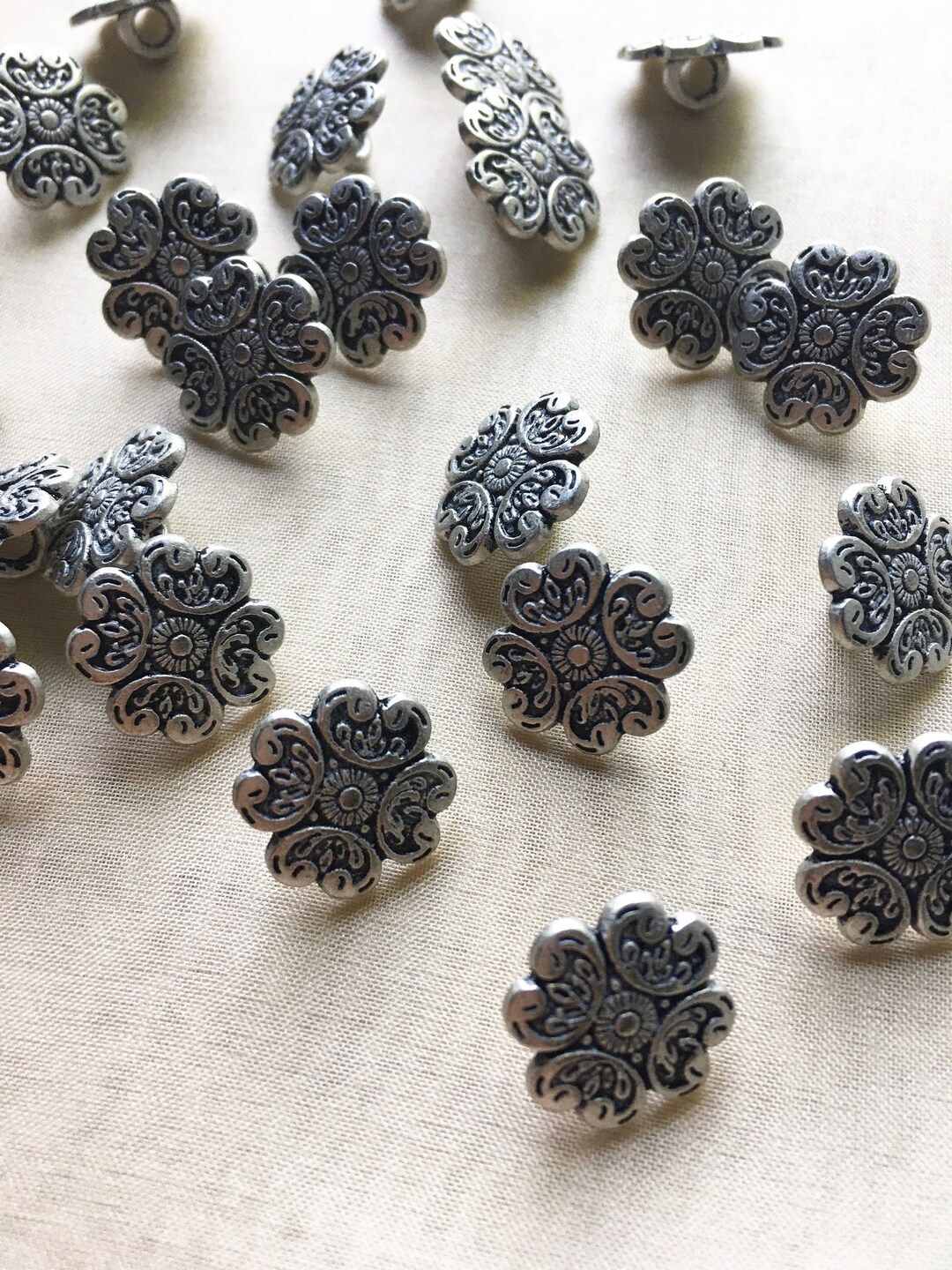 7 Pewter Look Flower Buttons: Cast Metal Shank, 15mm MBU 179 - Etsy