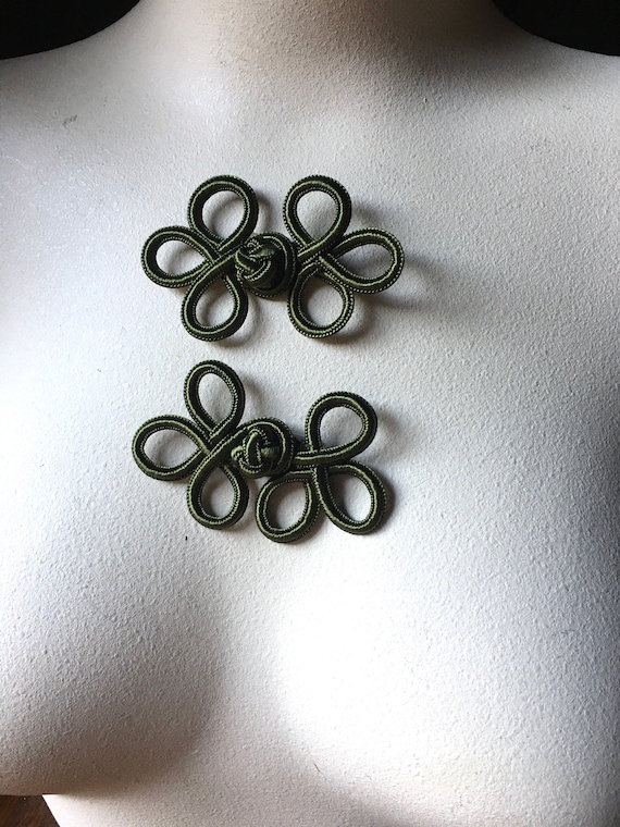 Metal Frog Closures