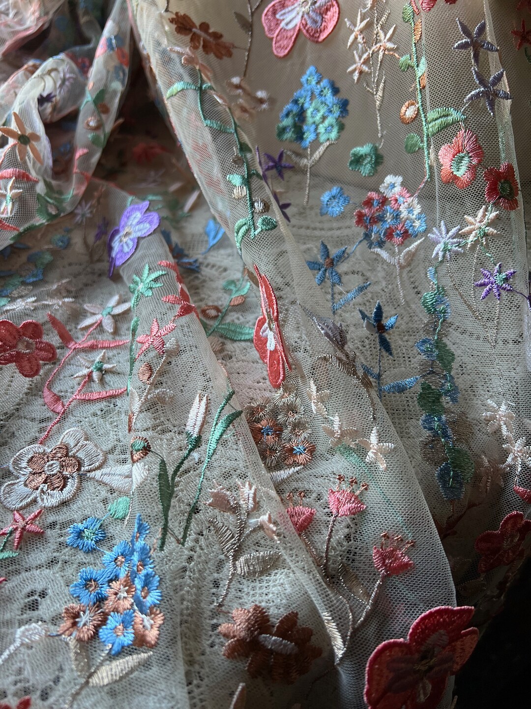 Multicolored 3D Fabric Embroidered Lace Fabric Net for Dresses, Gowns ...