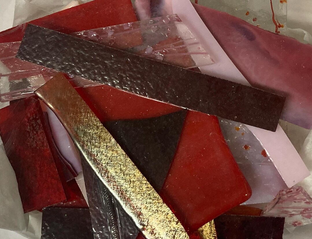90 COE Red Fused Glass Scrap Selection in Clear Box - Etsy