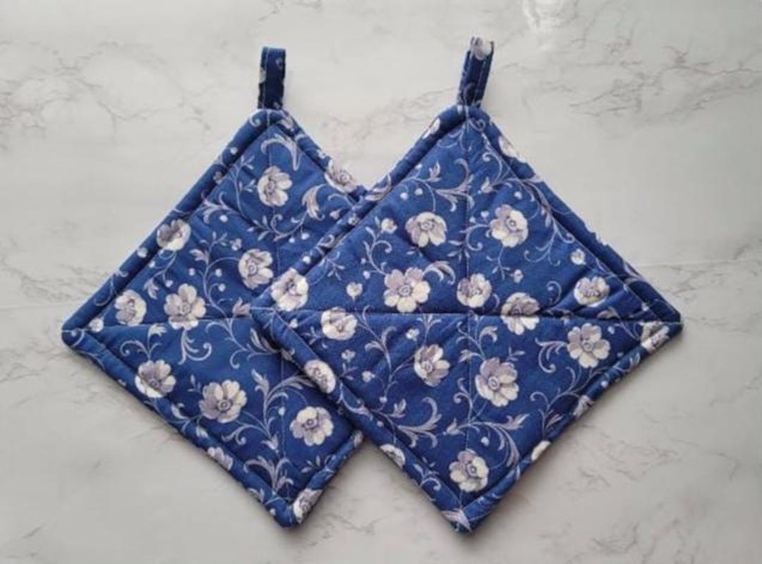 Blue and White Floral Pot Holders, Kitchen Hot Pads, Spring Kitchen ...