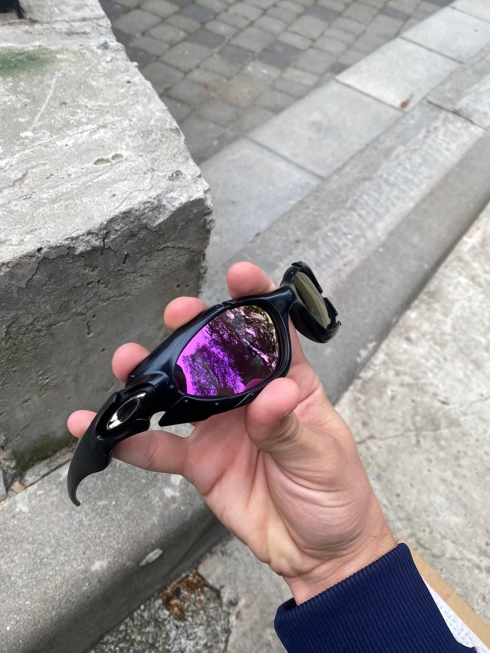90's Metal Black and Purple Oakley Plate Y2k Rare Vintage 90's Metal Black and Purple Oakley Plate Y2k Rare Vintage