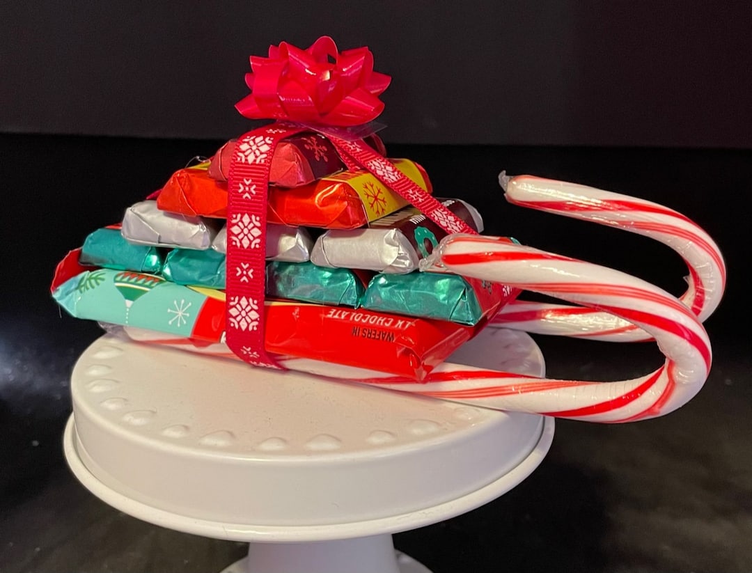 Kit Kat Candy Sleigh: Holiday Chocolate Gift - Etsy