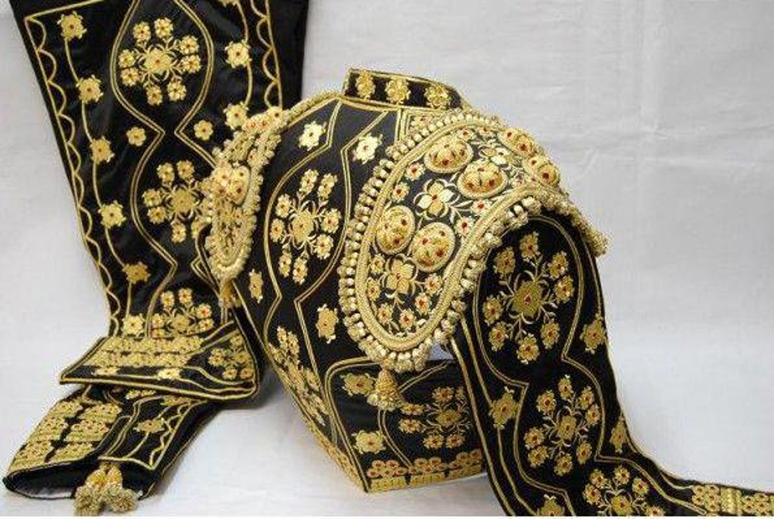 Men Customized Black Matador Suits Gold Embroidered Matador Bull ...