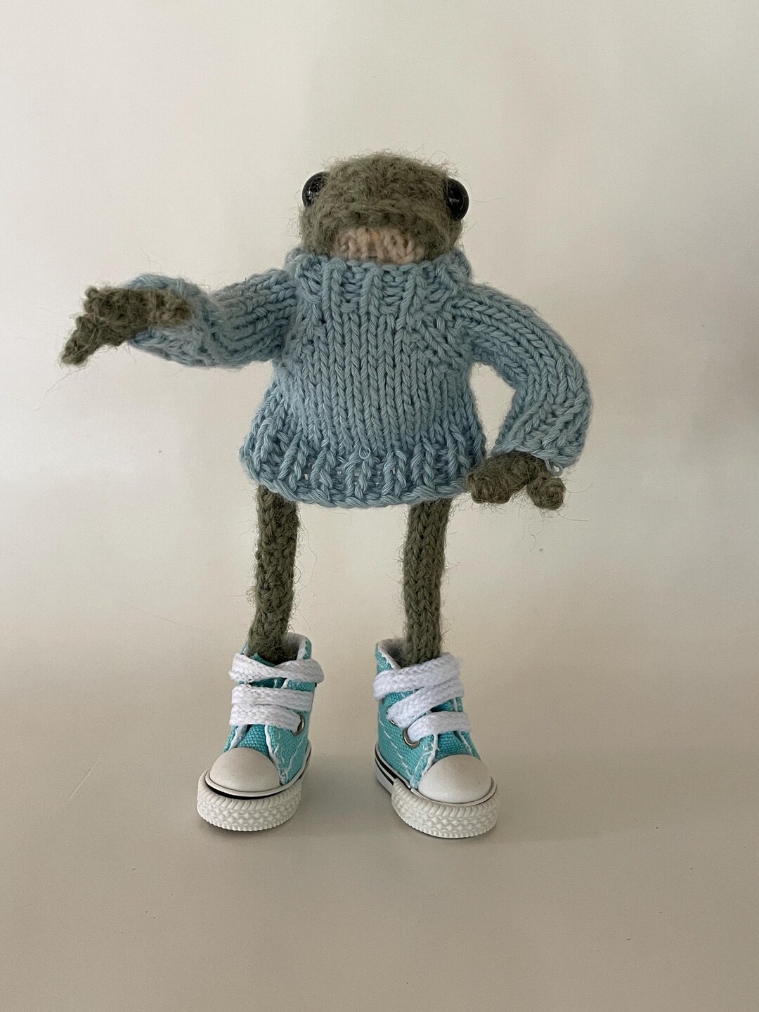 Knitted Frog With Sweater and Shoes - Etsy