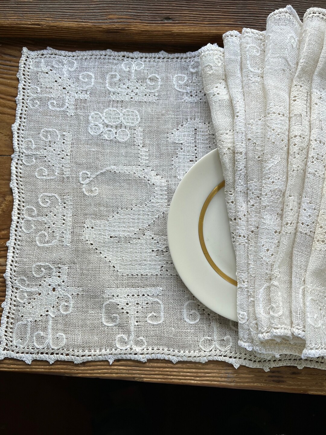 Italian Needlework Placemats in Deruta Hand Embroidery on Linen Set/4 ...