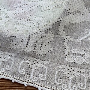 Italian Needlework Placemats in Deruta Hand Embroidery on Linen Set/4 ...