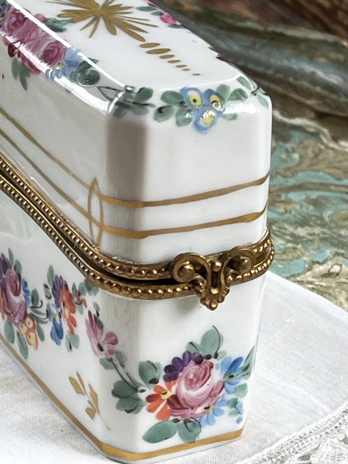 Limoges Porcelain Trinket Box With Hand Painted Floral Motifs and Gilt ...
