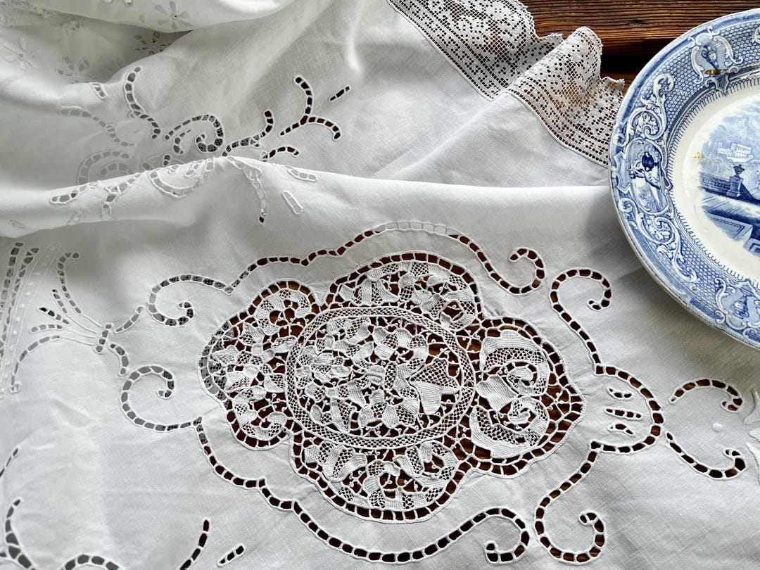 Antique Linen Tablecloth With Needle and Filet Laces Hand Embroidery ...