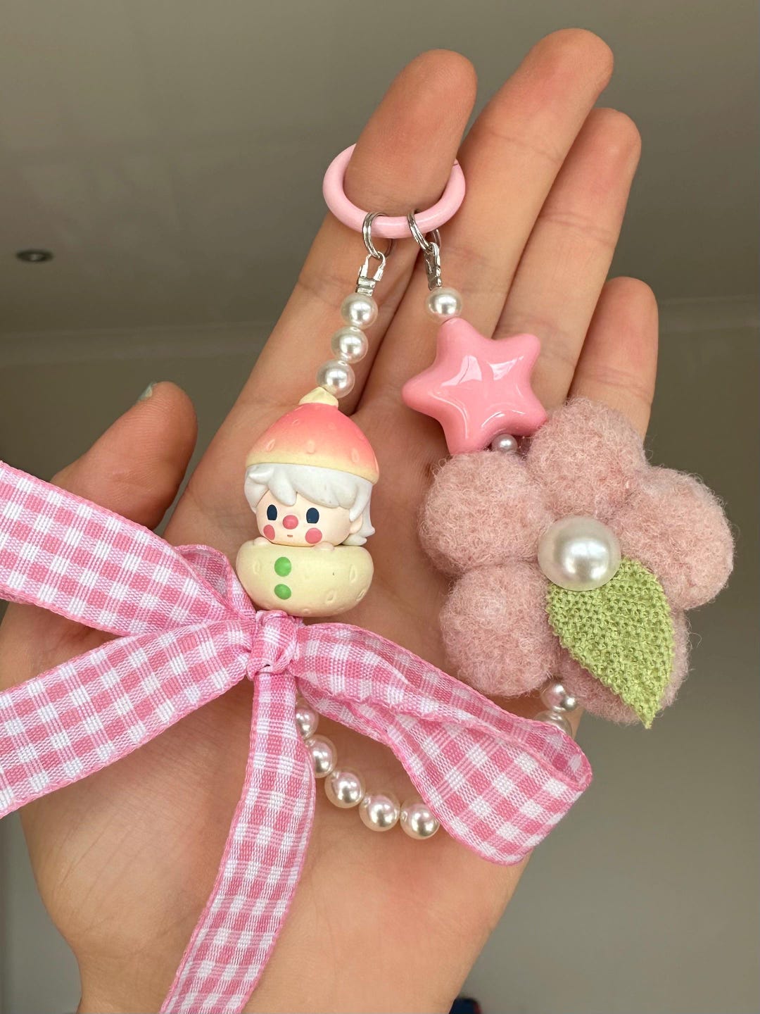 Elegant Dimoo Pop Bean Beaded Phone Strap and Bag Charm in White and ...