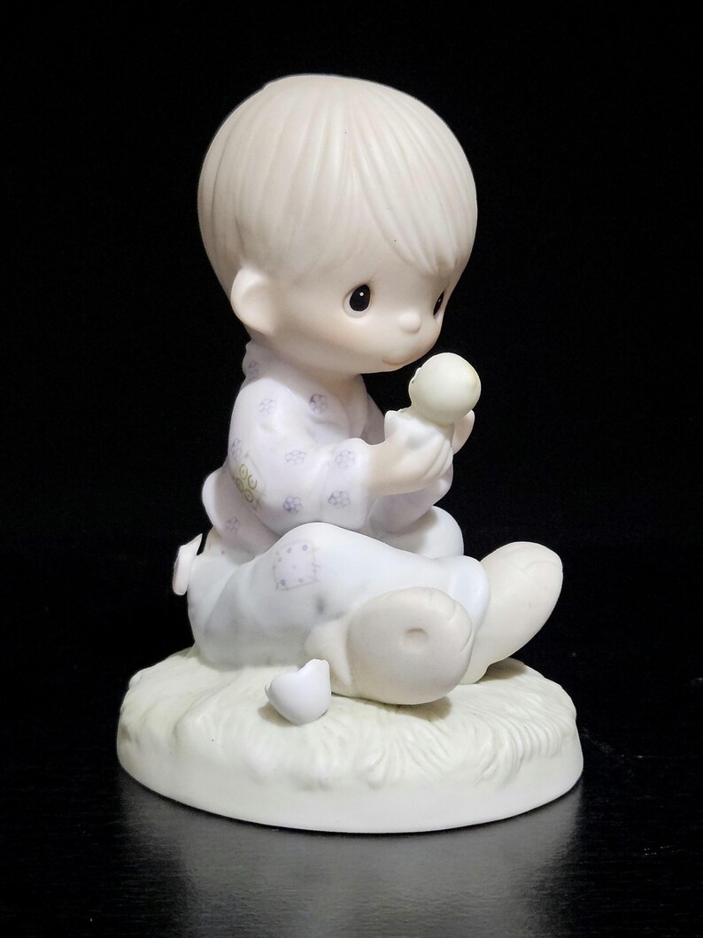 Precious Moments Figurine "i Believe in Miracles" E-7156 | 1981 Enesco ...