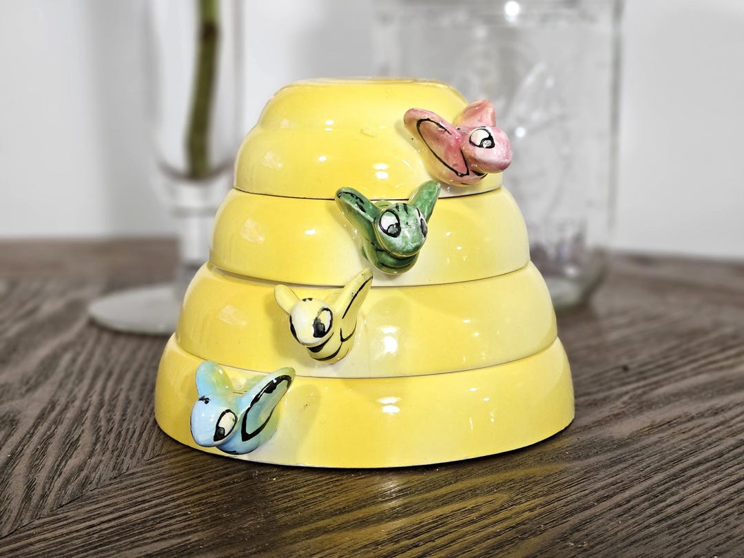 Vintage Beehive Measuring Cups M-G Japan | Menschik Goldman 4-pc Bee ...