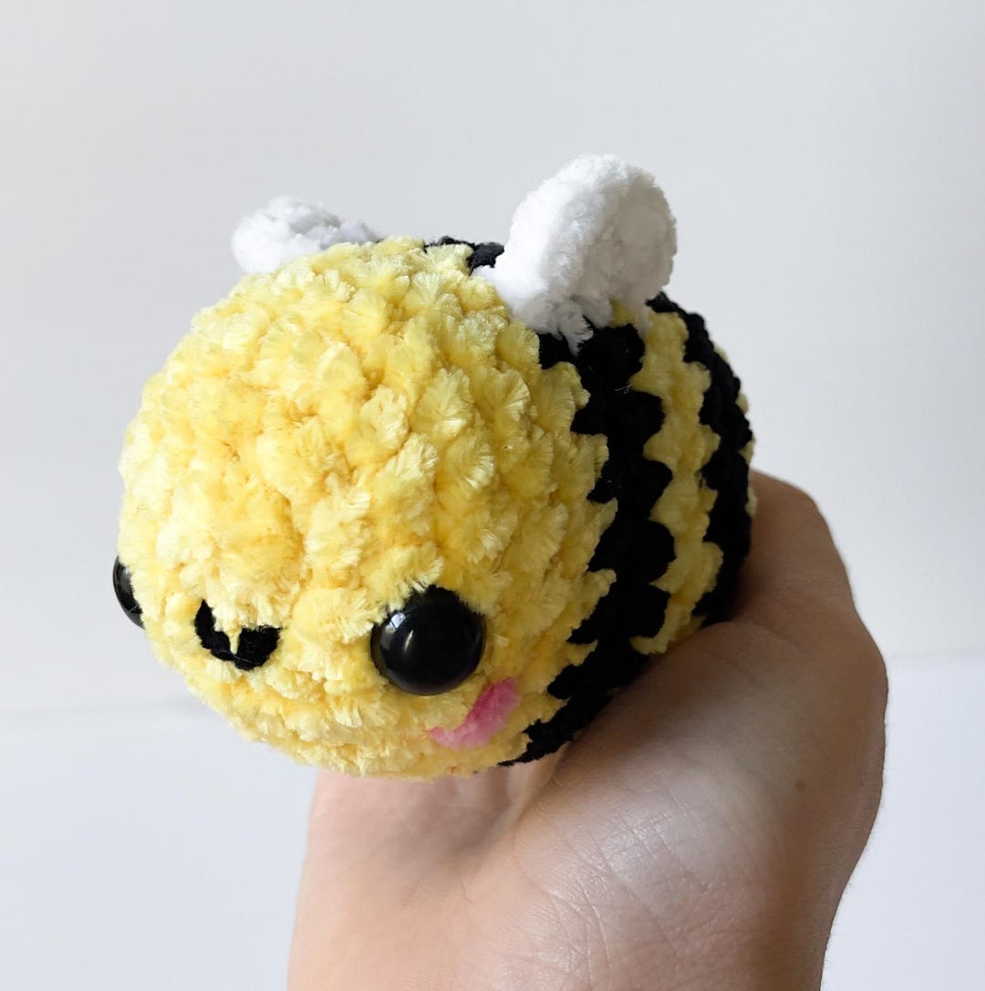 Bee Plush Crochet Toy, Handmade Amigurumi Plushie, Cute Gift for Bee ...