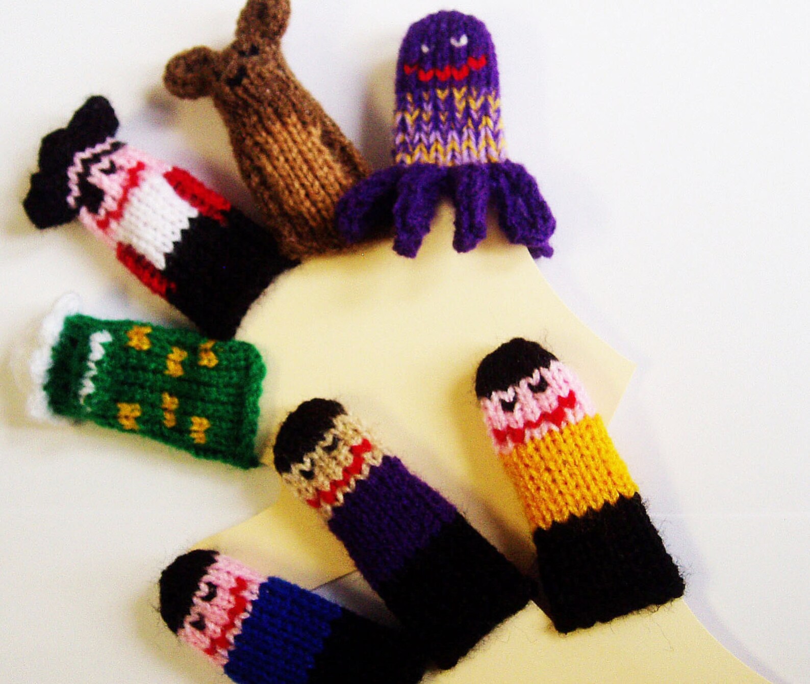 Wiggly Friends Finger Puppet Set includes 4 Friends - Etsy