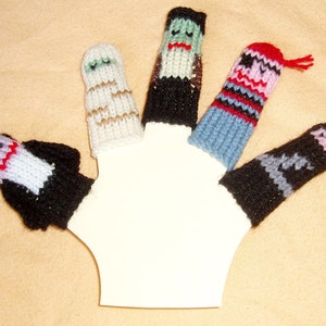 More Halloween Finger Puppet Set (includes Vampire, Mummy, Frankenstein ...