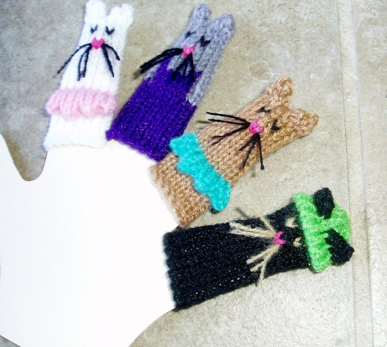 Three Little Kittens Finger Puppet Set. (includes 3 Little Kittens and ...