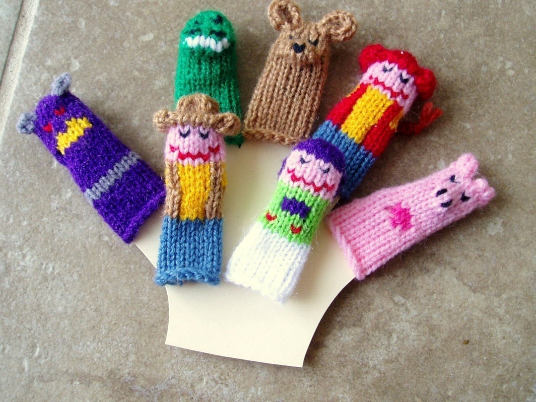 Toy Friends Finger Puppet Set (includes Cowboy, Spaceman, Evil ...