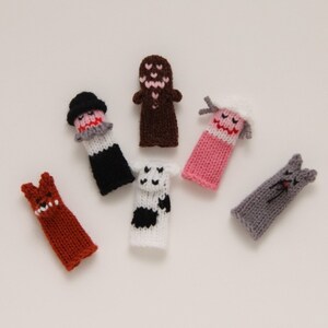 Gingerbread Man Finger Puppet Set (includes Gingerbread Man, Fox, Old ...