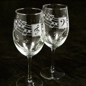 2 Personalized Music Wine Glasses, Wedding Gift for Couple, Birthday ...