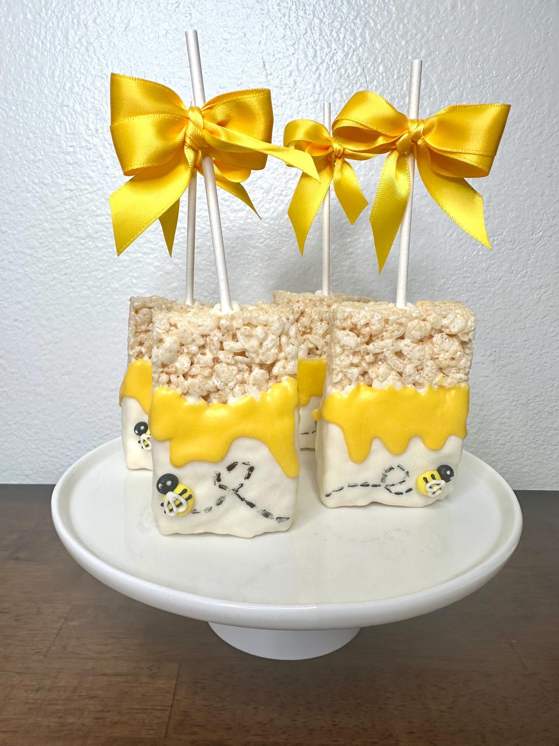 Winnie the Pooh Honey Bee Rice Crispy Treats| Honey Bee Rice Crispy ...