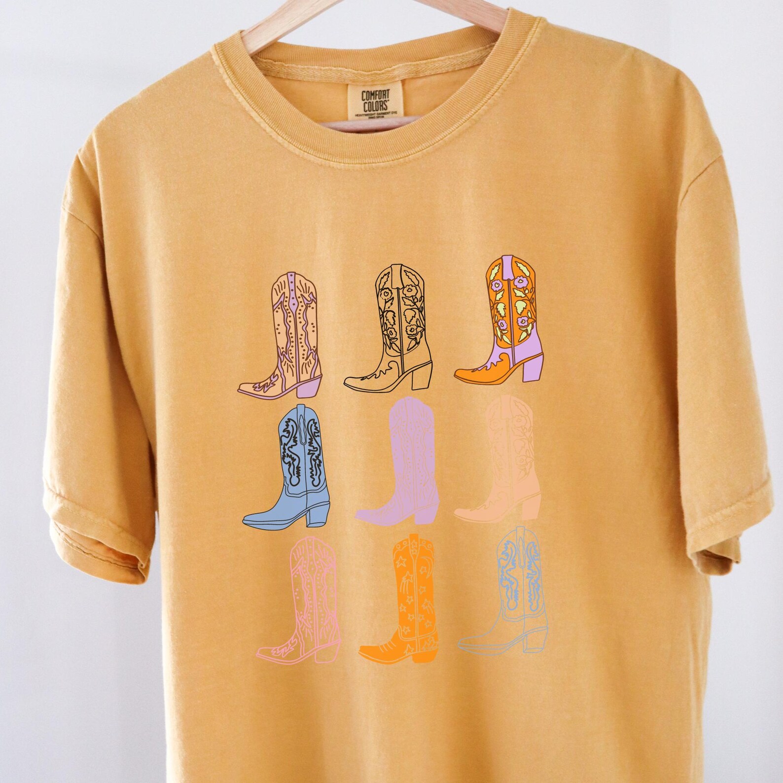 Comfort Colors Cowboy Boots T-shirt, Country Retro Tee - Etsy