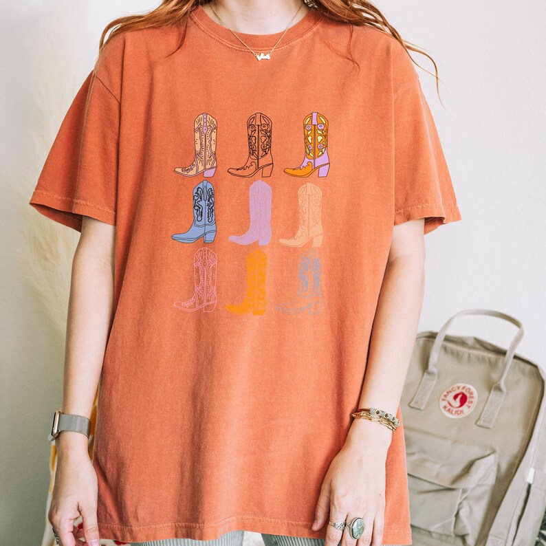 Comfort Colors Cowboy Boots T-shirt, Country Retro Tee - Etsy