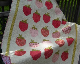 Strawberry Quilt | Etsy