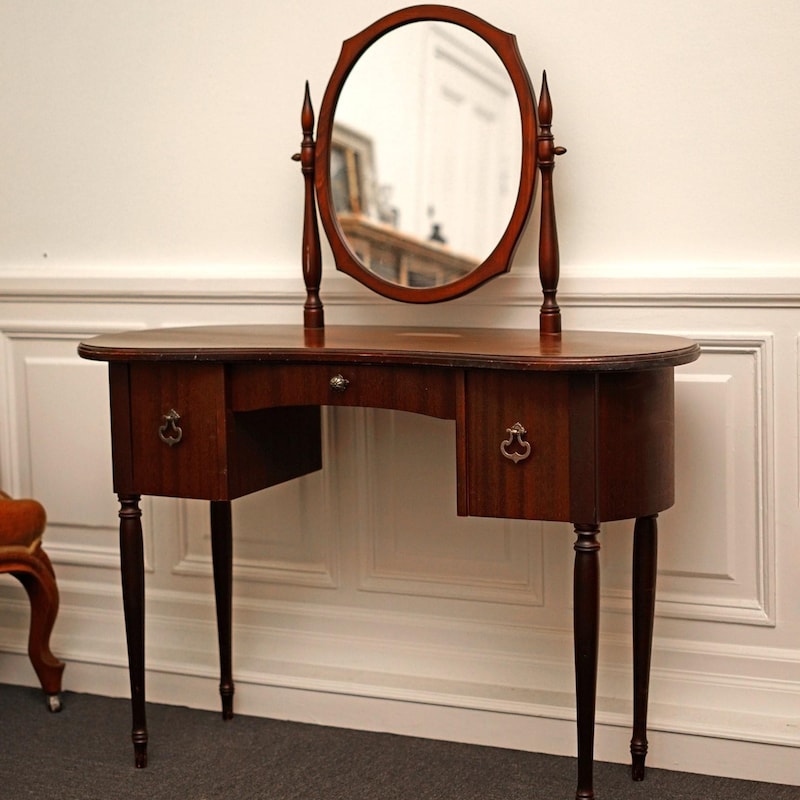 Vintage Vanity Table - Etsy