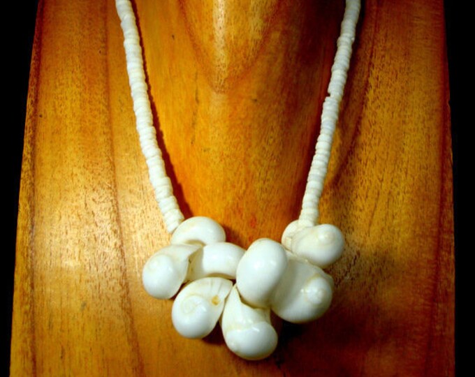 Vintage Puka Shell Heishi CHOKER Necklace W Pure White Center Big Shell ...