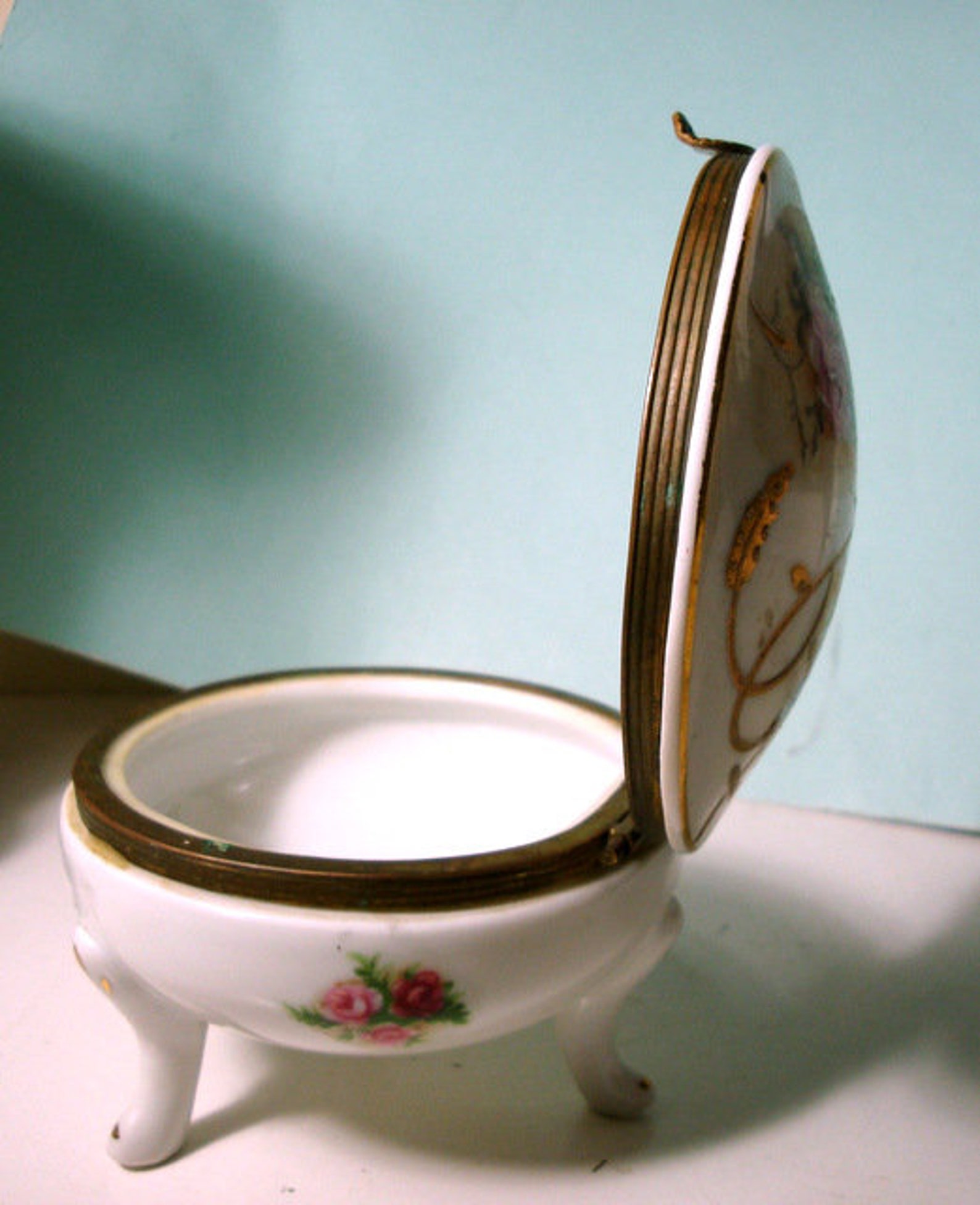 White Porcelain Hinged Box on Legs 1960s Japan Hand Painted - Etsy