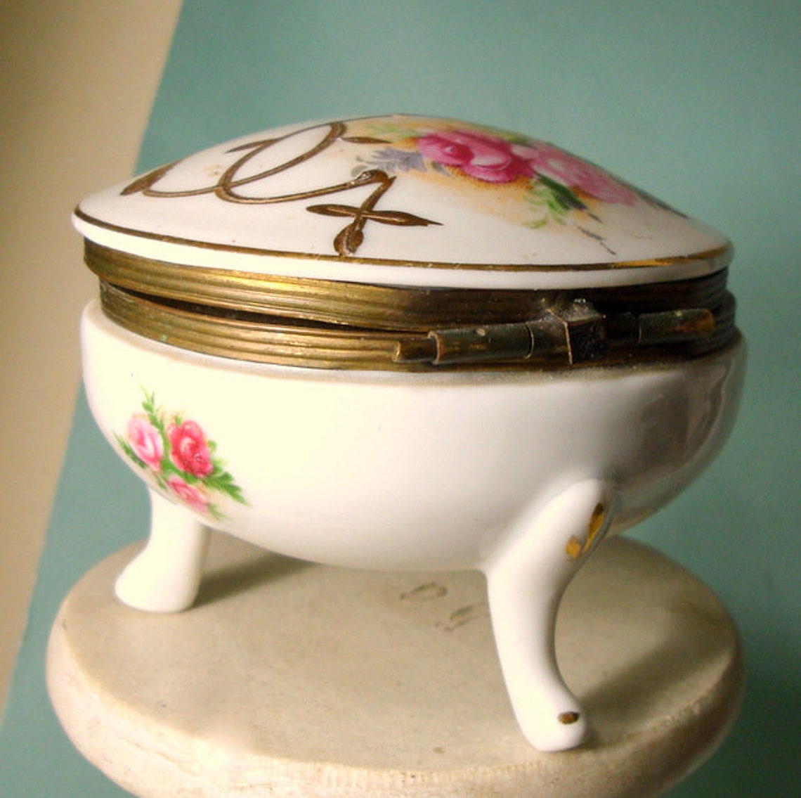 White Porcelain Hinged Box on Legs 1960s Japan Hand Painted - Etsy