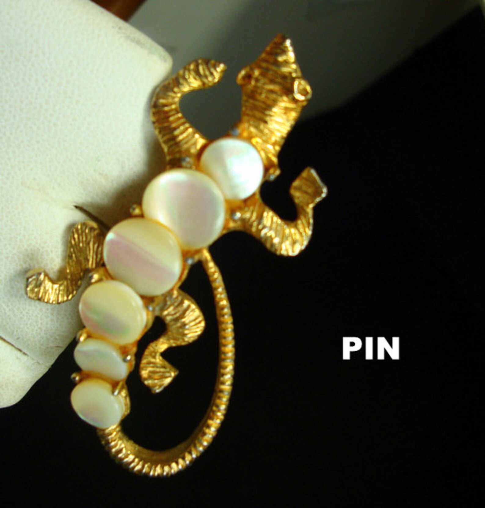 Gold Toned Metal Lizard Pin With White Mother of Pearl - Etsy