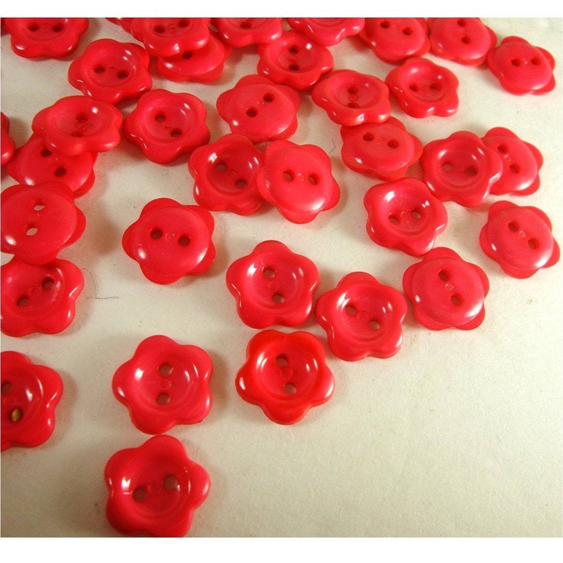 Candy Red Buttons Flower Buttons Lot of 50 1960s Deep | Etsy
