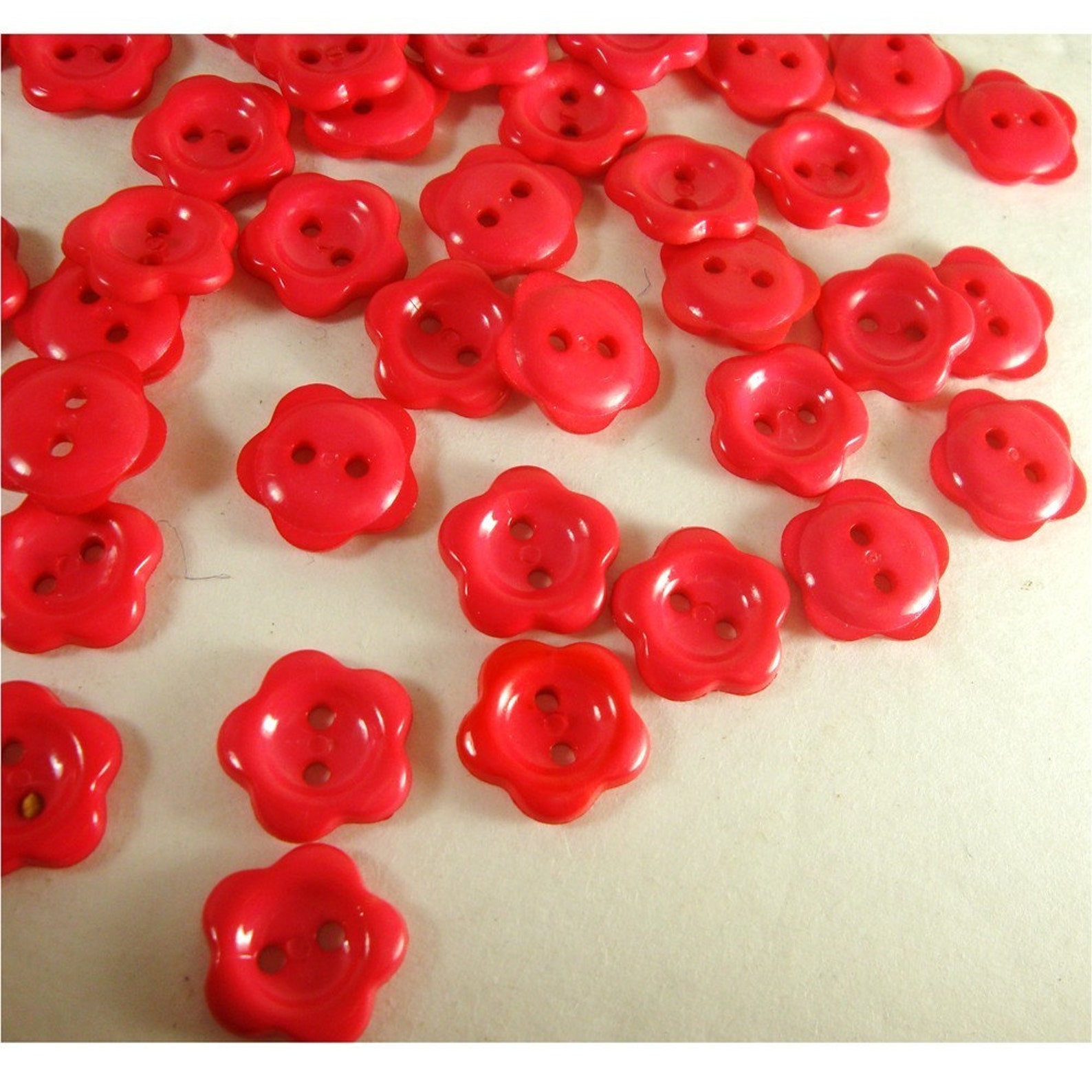 Candy Red Buttons Flower Buttons Lot of 50 1960s Deep | Etsy