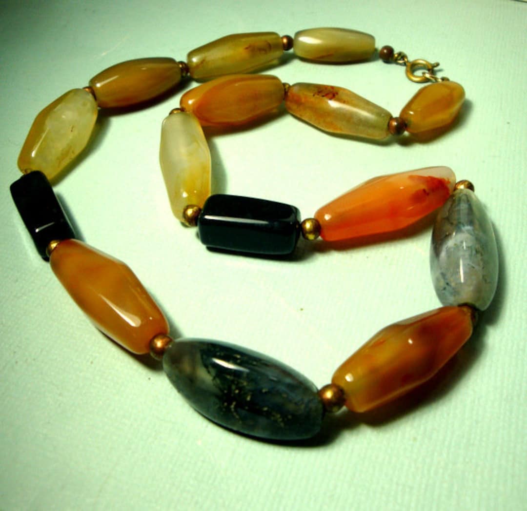 Vintage Agate Stone BEGGAR Beads, 1960s, With Goldtone Metal Tiny ...