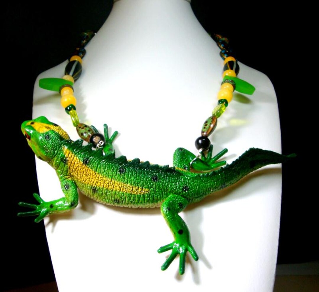 OOAK Green Lizard Necklace: Art to Wear Ceramic & Glass Bead Gecko - Etsy